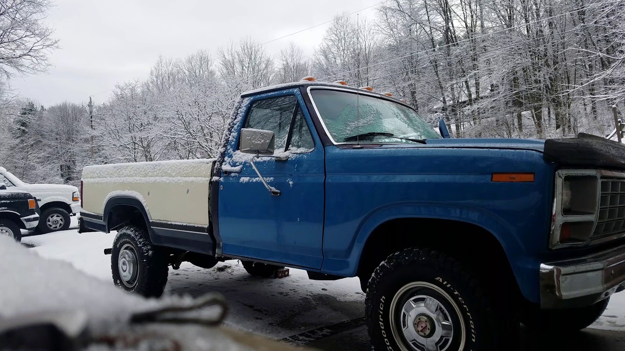 1985 F350 6.9 IDI Cold Start - YouTube