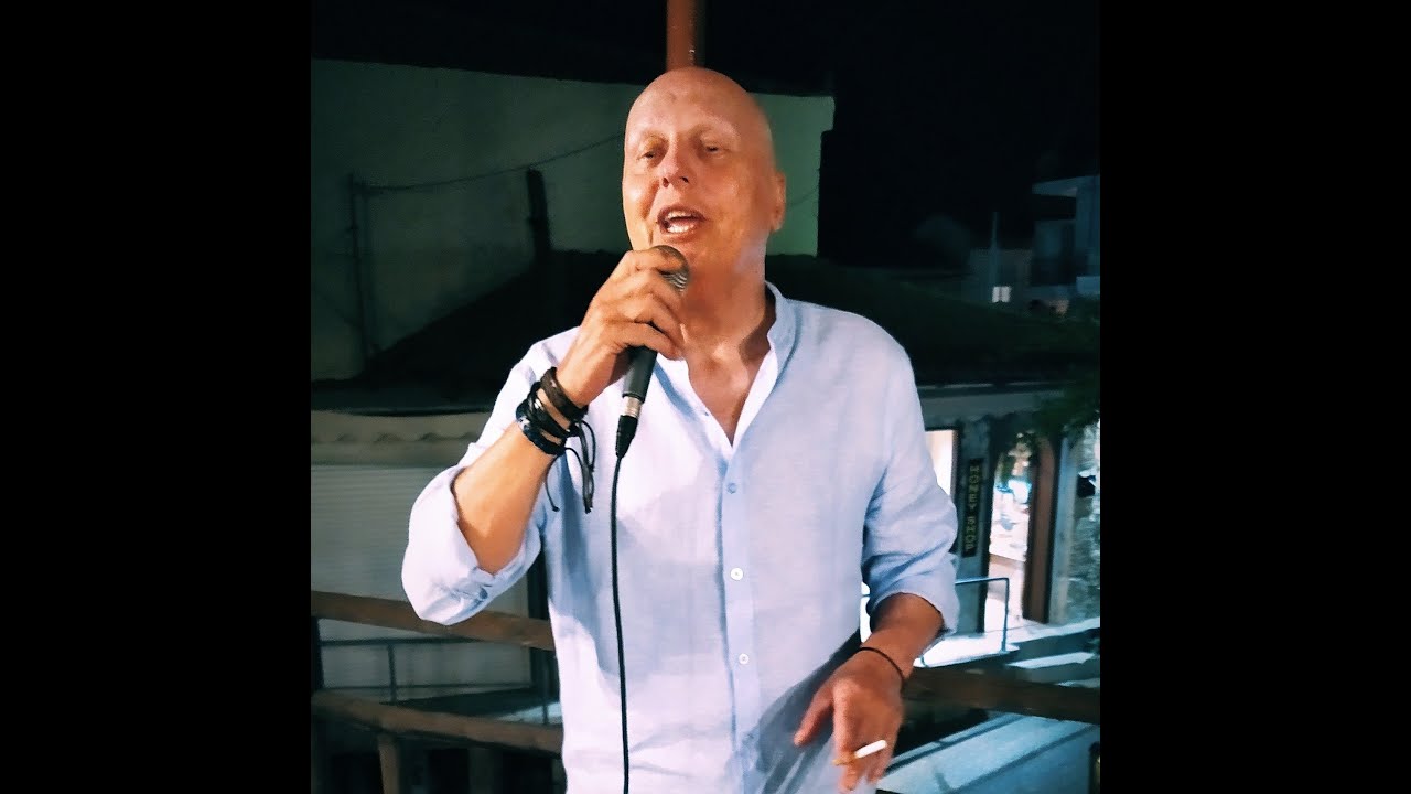 Βαγγελης Λαρεντζακης (Live) - YouTube