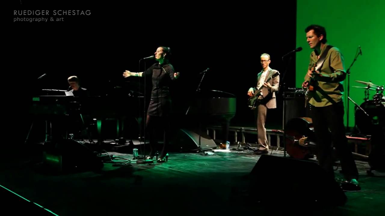 Lisa Bassenge @ women in jazz 2010 - YouTube