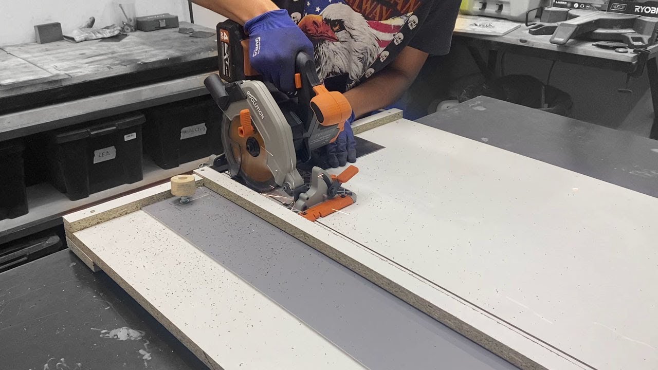 LA MEJOR Guía para cortar METAL, con SIERRA CIRCULAR - YouTube