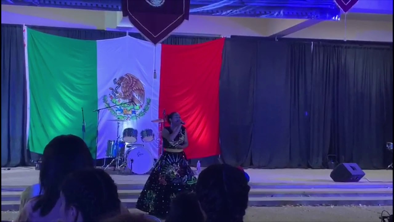 VOLVER VOLVER | ESTEFANI LOPEZ - YouTube