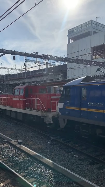 EF210-350〔新〕桃太郎＋DD200-20〔愛〕＋タキ8両＋コキ7両（タンクコンテナ×10・空コキ2両） - YouTube