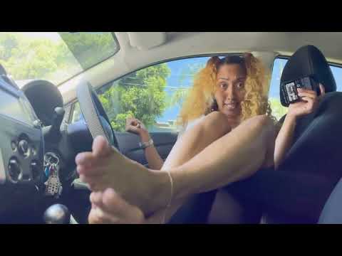 “It’s Just Feet” introduction wiggle