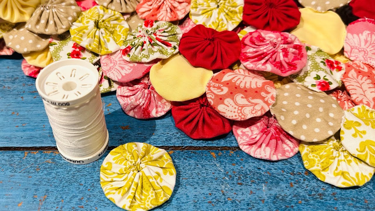 A very relaxing slow stitching project - Yo-yos Suffolk puffs, how I ...