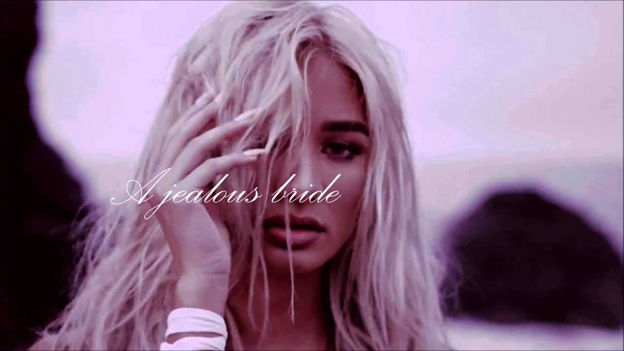 Red Queen Fan Trailer - YouTube
