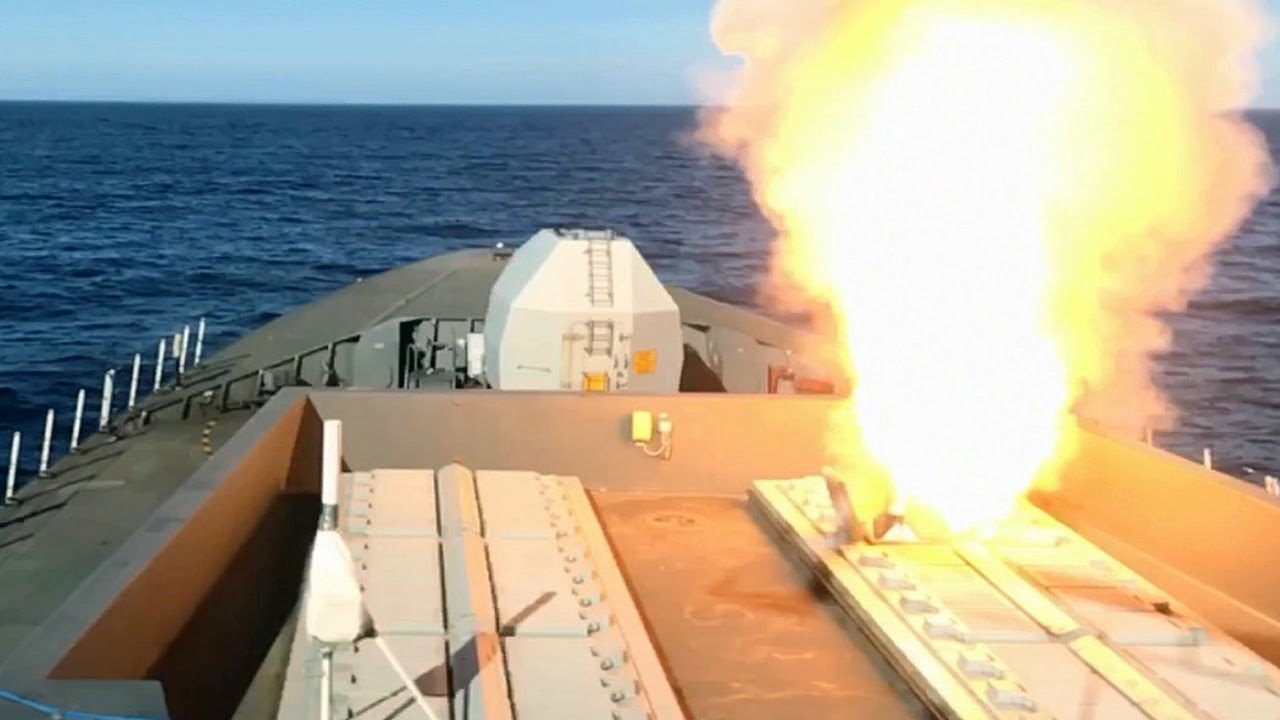 First Hand Look - HMS Daring fires Aster missile - YouTube