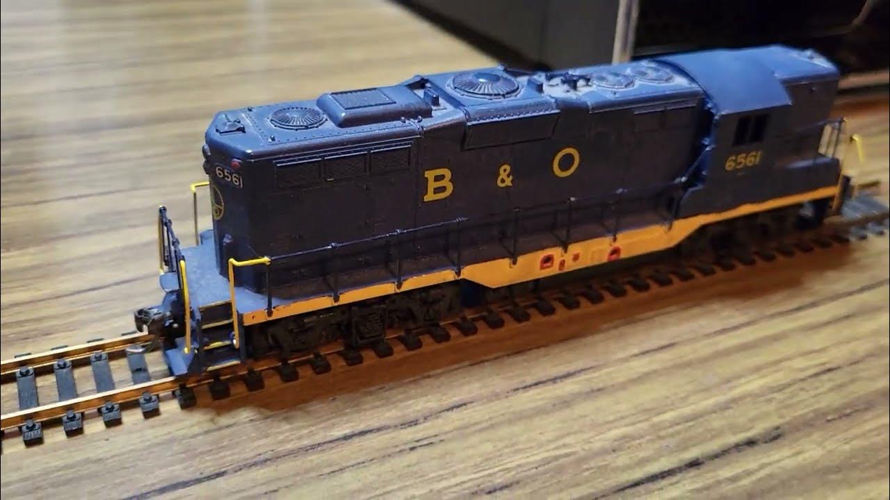 Athearn Blue Box B&O GP9 - YouTube
