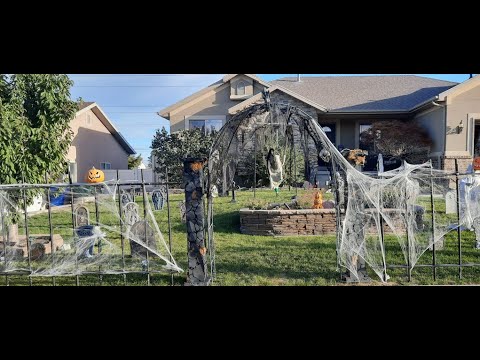 Build your own spooky Halloween Fence EASY D.I.Y. - YouTube