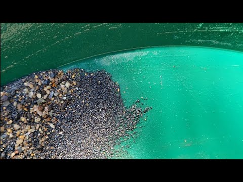 Royal explorer drywasher has impressive recovery of fine gold - YouTube