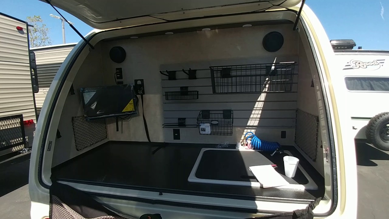 R-Pod with a 'garage' - YouTube