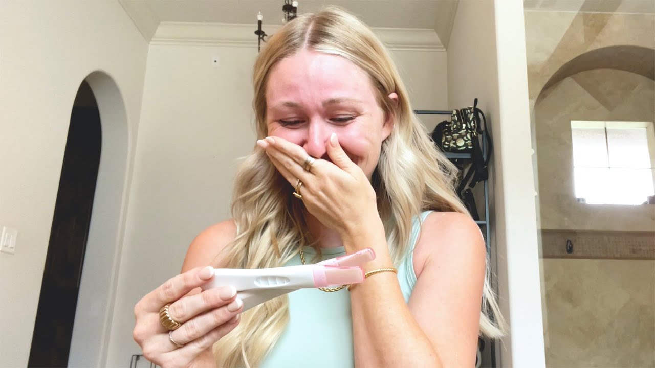 Live Pregnancy Test!!! (PREGNANCY ANNOUNCEMENT) Baby #4 - YouTube