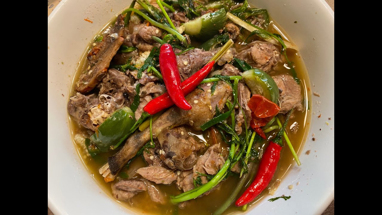 Squirrel Stew - Hmong Food - Nqaij Nas Ncu Qab Tiag Li - YouTube