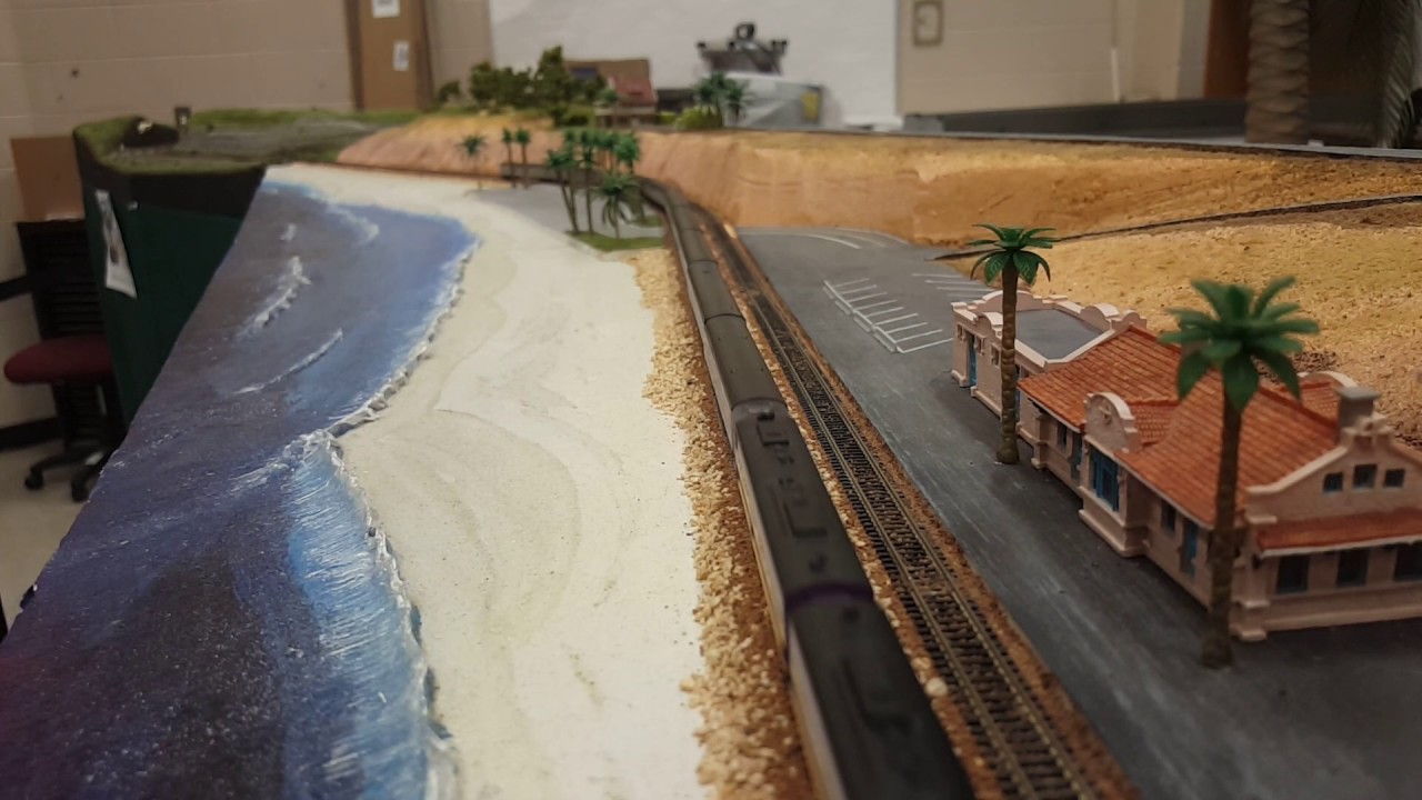 Z Scale with sound 4 - YouTube