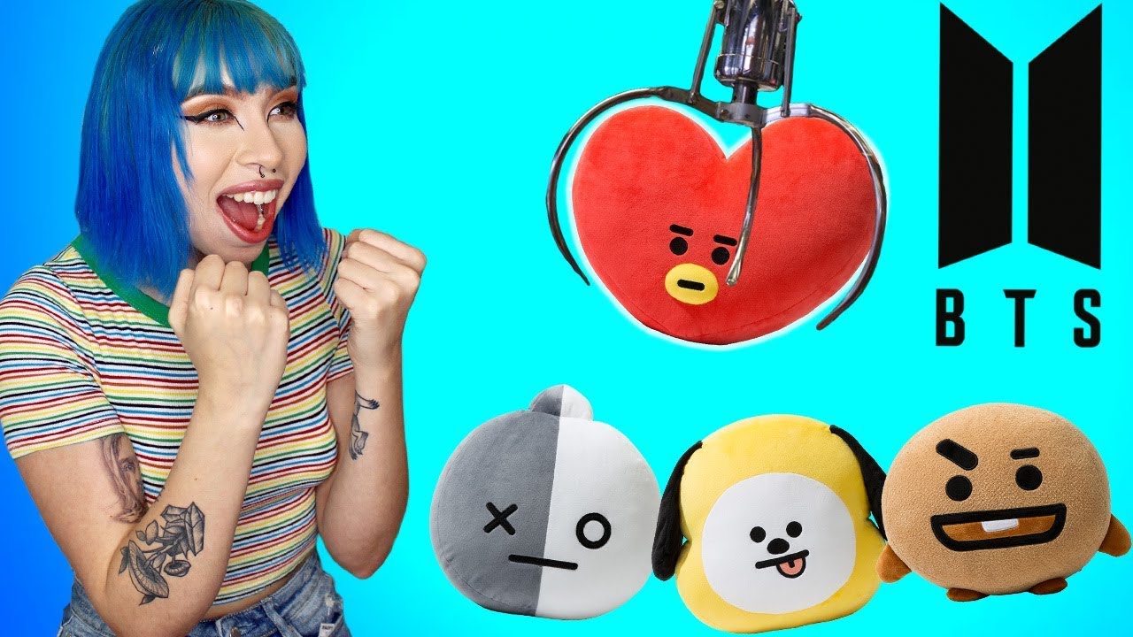 OMG! BT21 CLAW MACHINE WINS AT THE ARCADE! BTS KPOP - YouTube