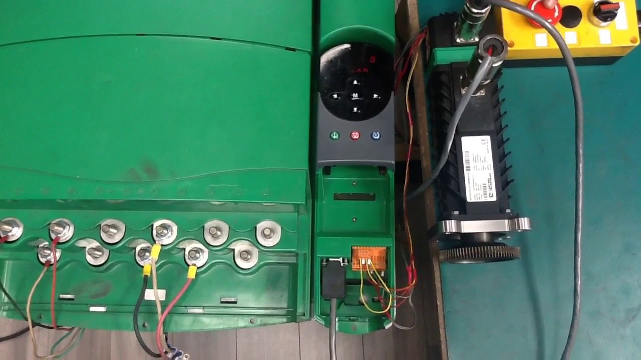 401703-2 - Control Techniques Drive - UNI4401 -3293778002 - YouTube