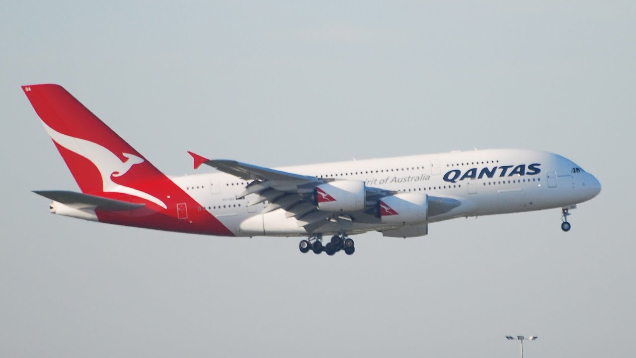Qantas Flight 32 (REMAKE) - YouTube
