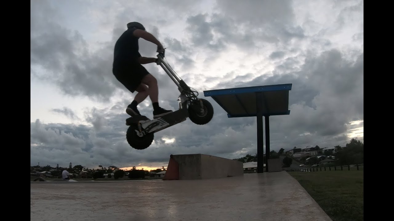 Jumping the Awesome EV MX scooter #escooter #skatepark #shorts Stress ...