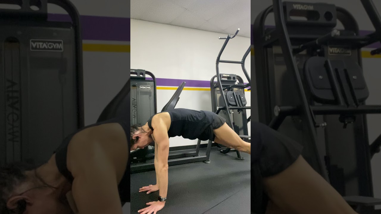 BW- High Plank- Alternating- Cross Body- Foot Taps - YouTube