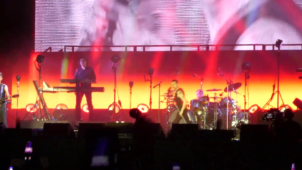DEPECHE MODE: Personal Jesus (Live in Moscow, July 15, 2017) 4K - YouTube