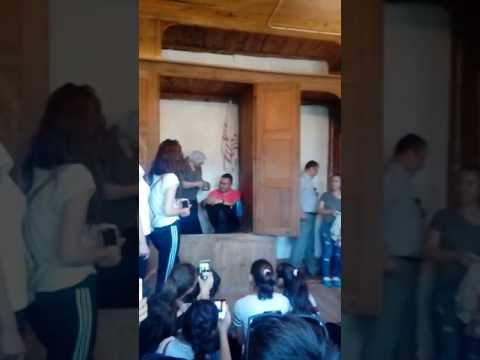 Eski nesil yeni nesile yıkanmayı öğretiyo