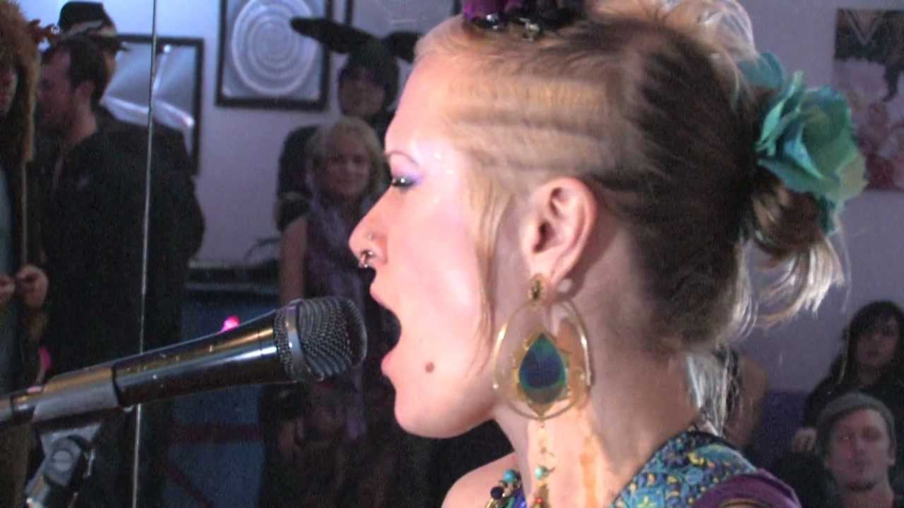 Amae Love - "Singin' the Purples" at her birthday party - YouTube