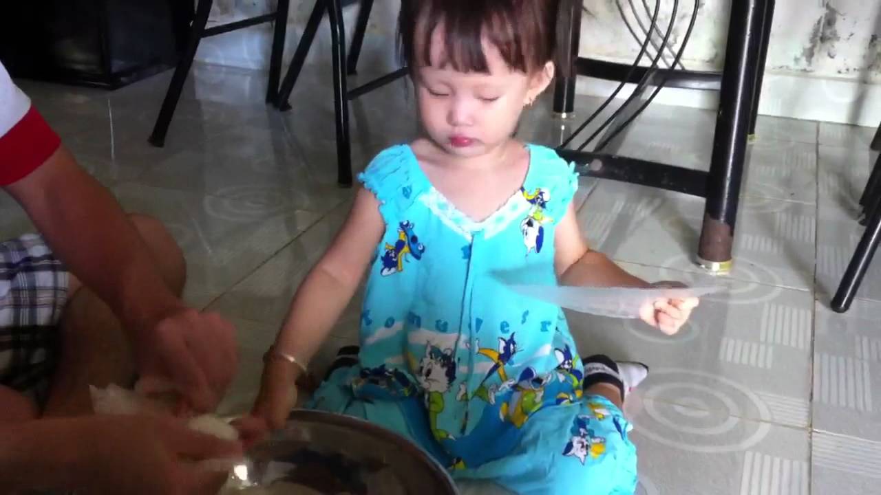 Mimi ban banh trang - YouTube