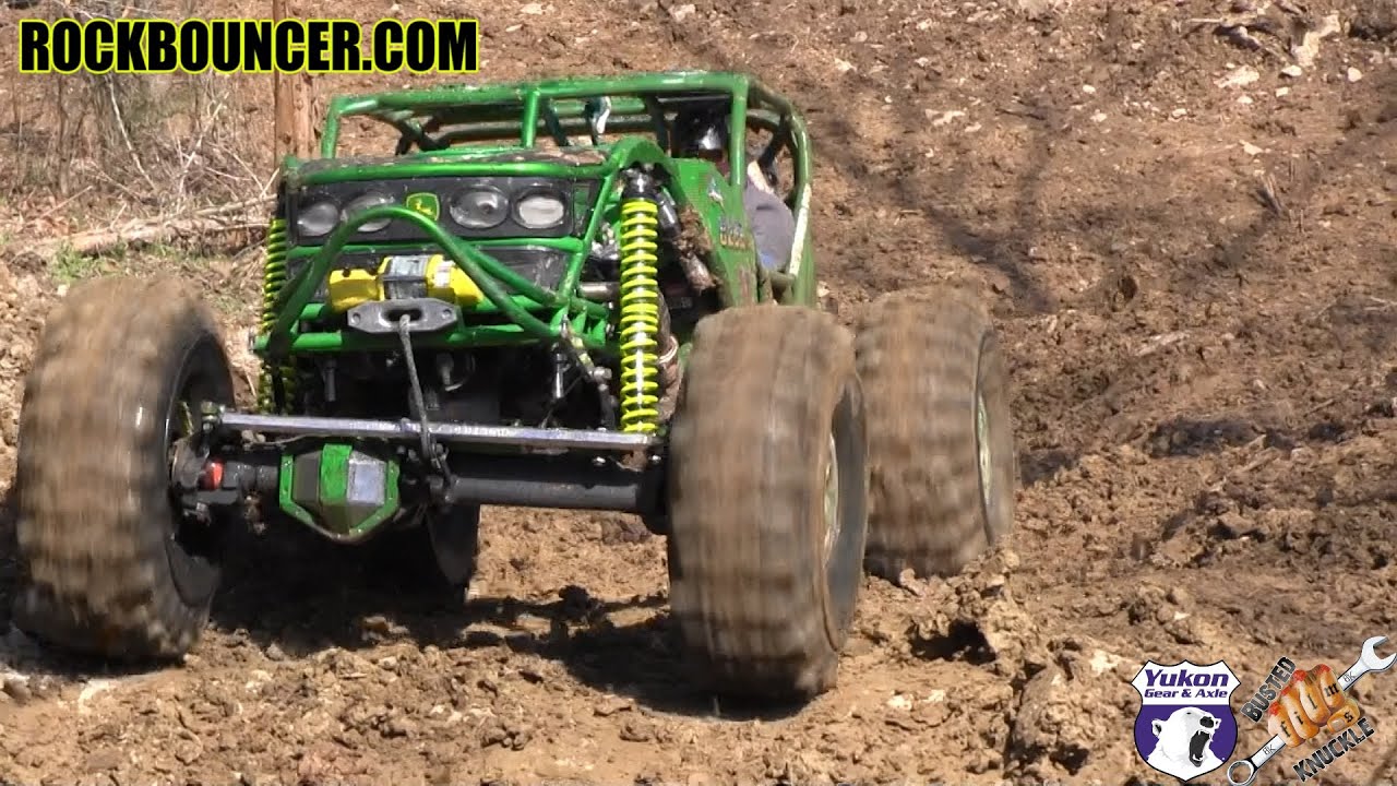 JOHN DEERE BUGGY PLOWS DTOR SPEED HILL - YouTube