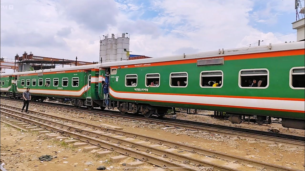 Kishoreganj Express || Dhaka to Kishoreganj || Powered by EMD 2930 ...