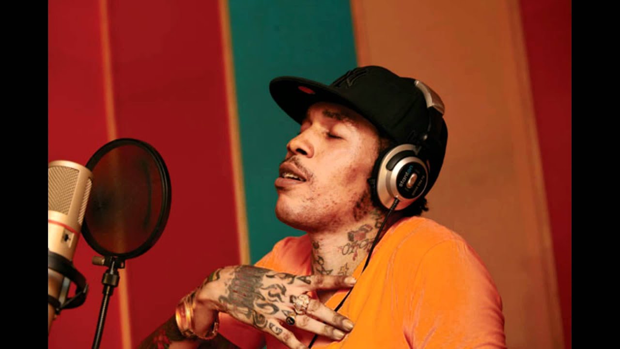 Vybz Kartel - Thank You Jah (Gangster City Riddim 2010) - YouTube