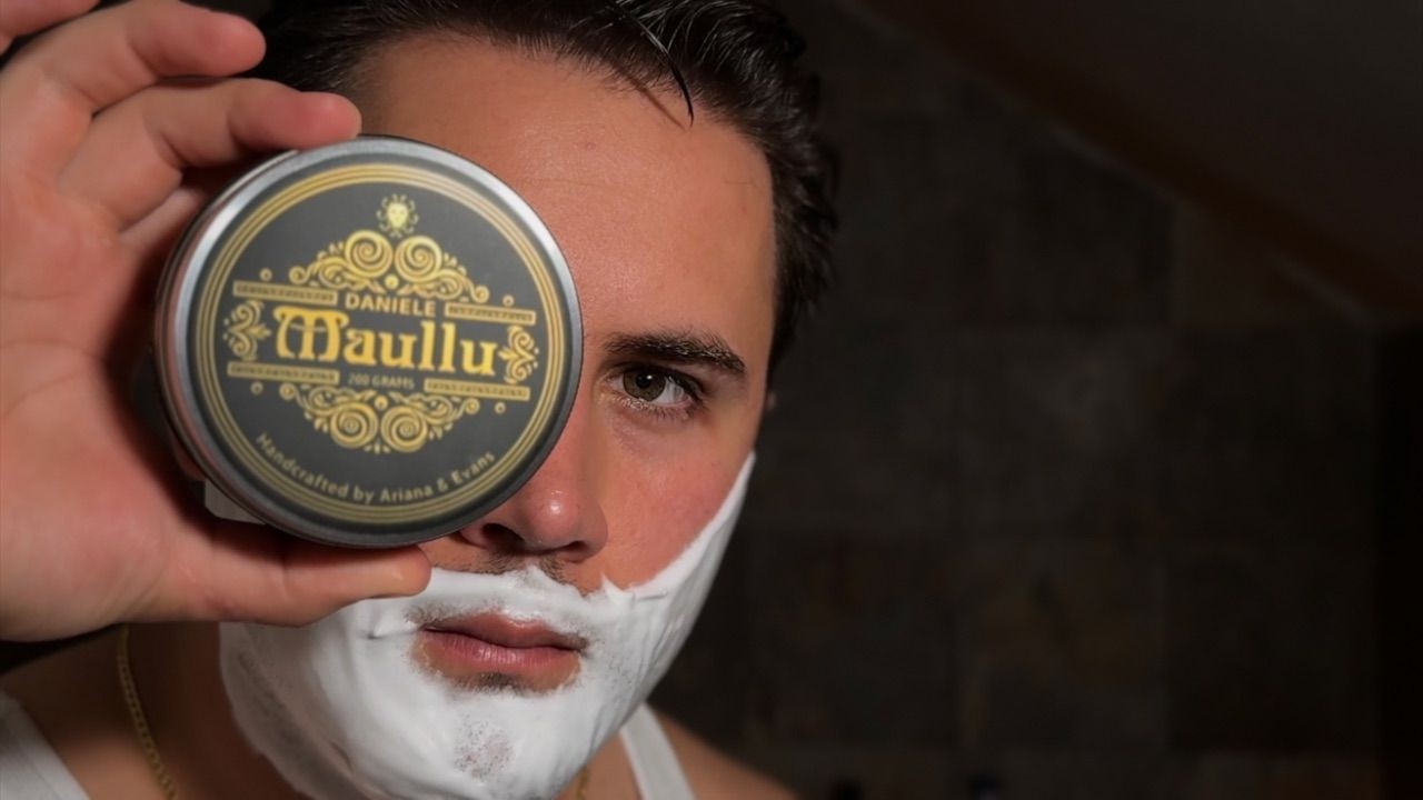 How a Barber in Rome Made Legacy - YouTube