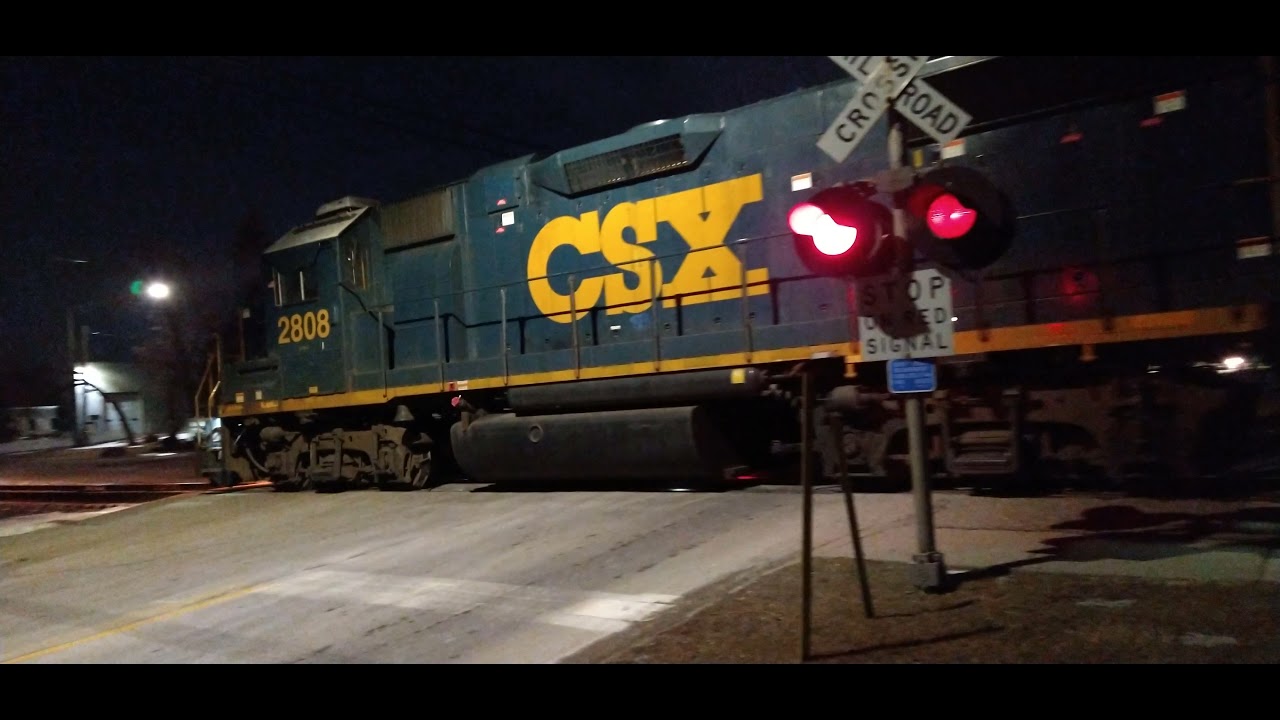CSX 2808 with a K5L HORN - YouTube
