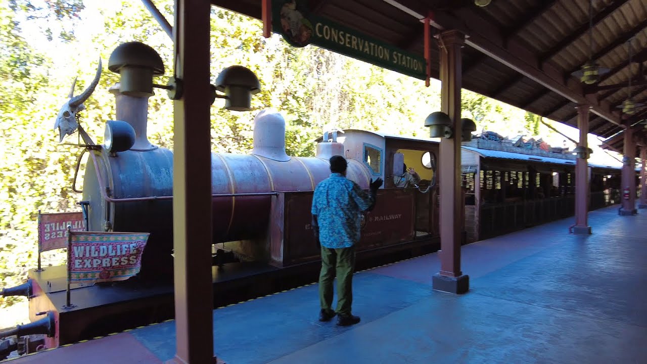 Walt Disney World - Disney's Animal Kingdom - Wildlife Express Train ...