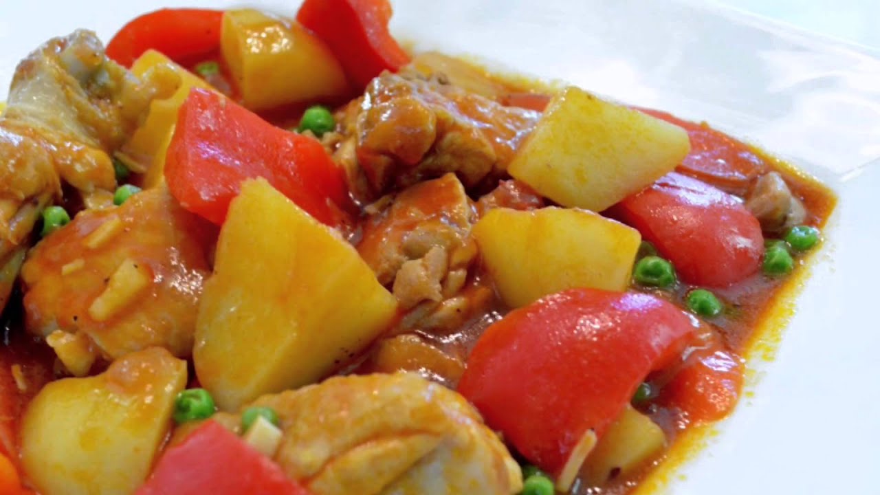 How to Make: Chicken Afritada (Cooking Project) - YouTube