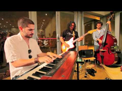 Jam Session Stanley Jordan & Raimundo Amador - YouTube