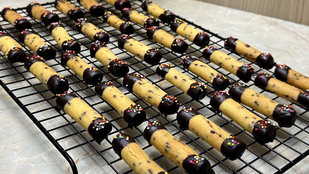 Finger Stick Chocolate Cookies Recipe | Ide untuk kue kering lebaran ...