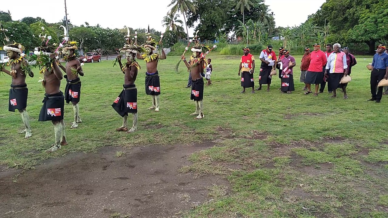 Tolai Traditional dance - Papua New Guinea - YouTube