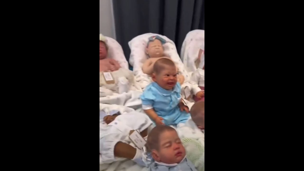 Convention of fake babies - YouTube