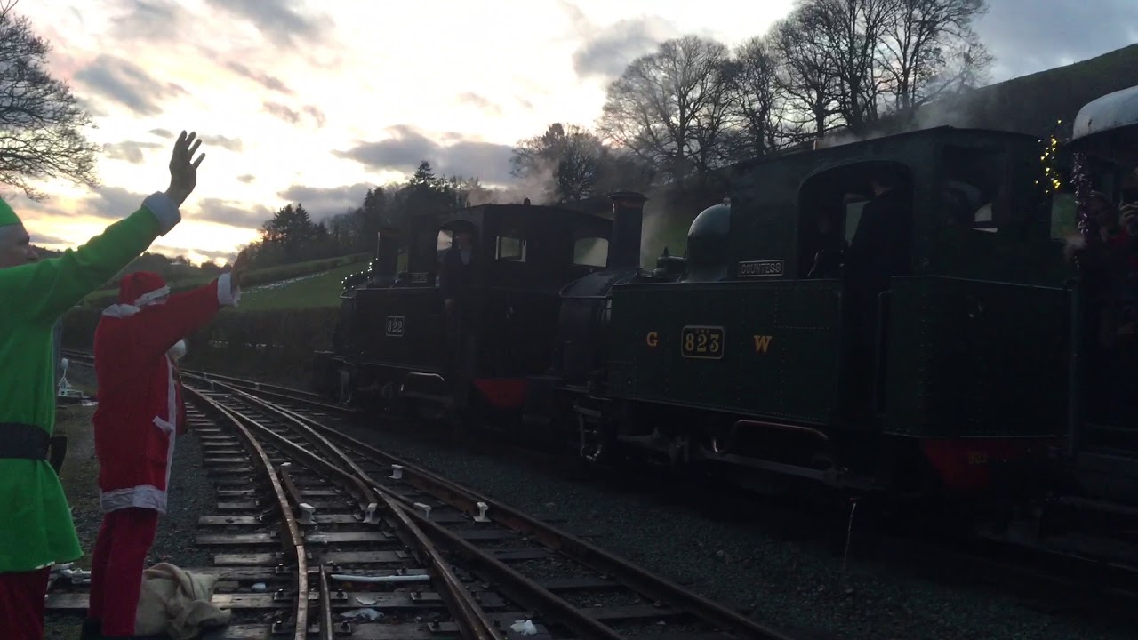 Welshpool and Llanfair light railway Santa train - YouTube