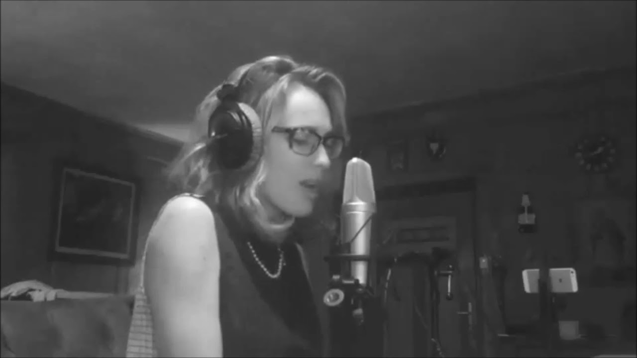 Sarah - Singer-pianist - Make You Feel My Love (Adele Cover) - YouTube