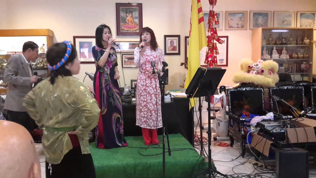 Ly cay da Huong Nga - YouTube