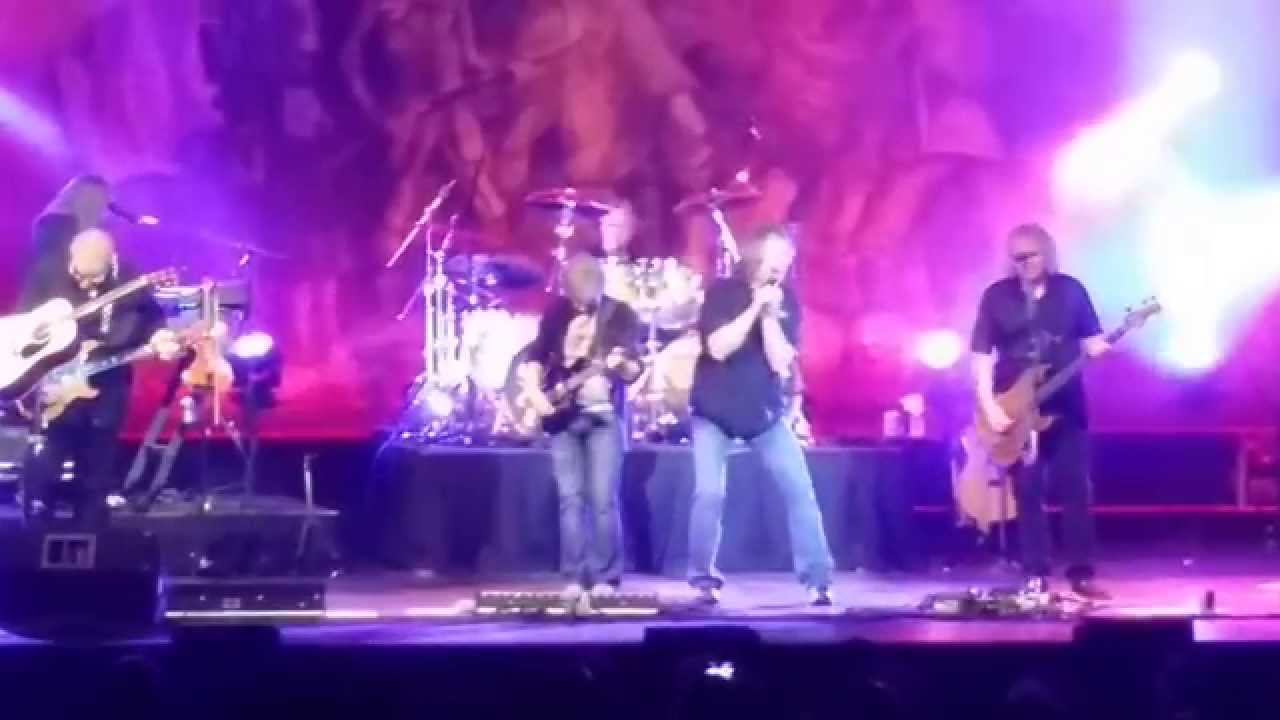 Kansas "Hold On" at the Paramount 4/10 - YouTube