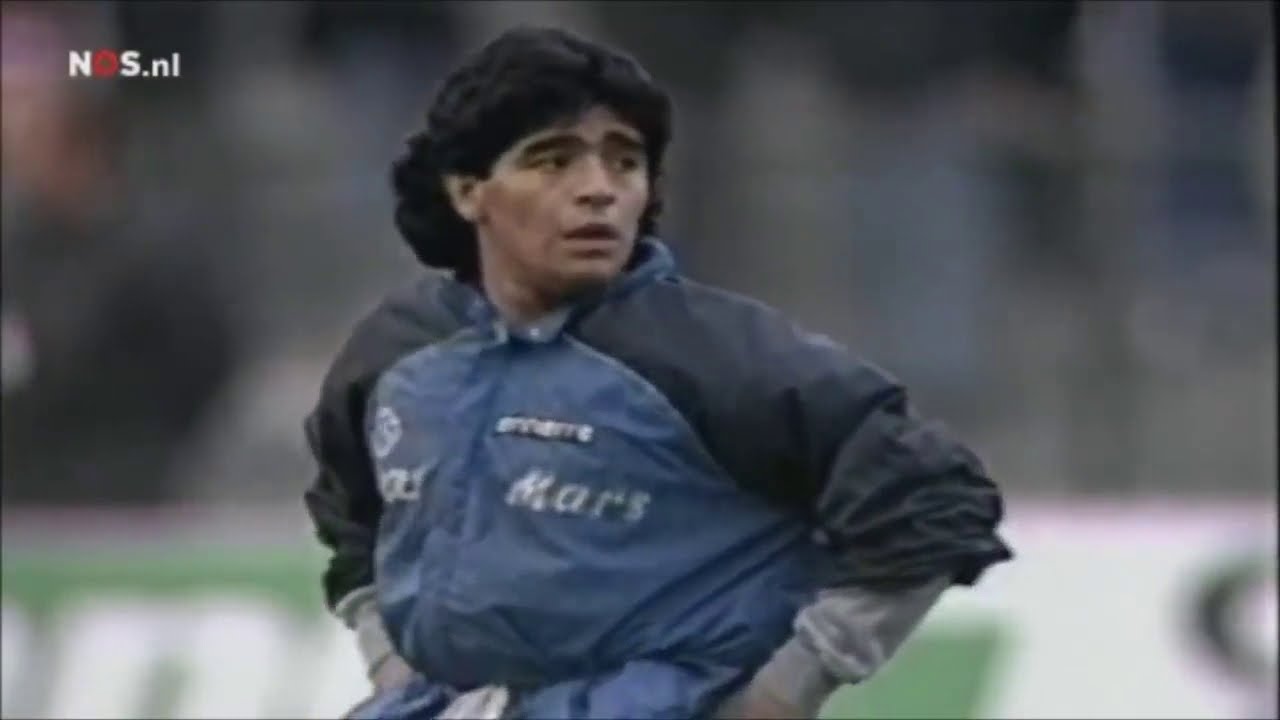 DIEGO MARADONA Warm-Up Live is life 1989 - YouTube