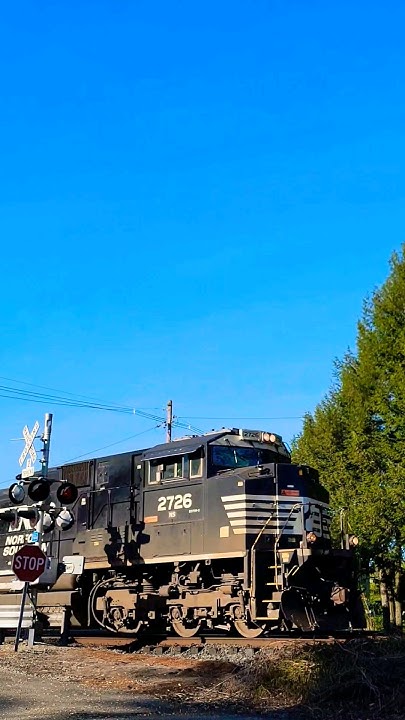 2726 and 7002 NS - YouTube