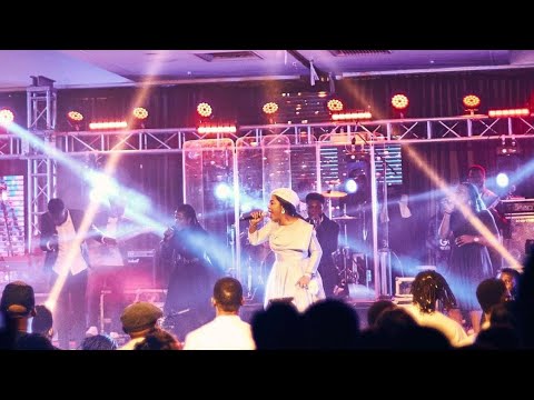 MERCY CHINWO & HER SPIRITUAL FATHER SINGING#mercychinwo #maumaugaby# ...