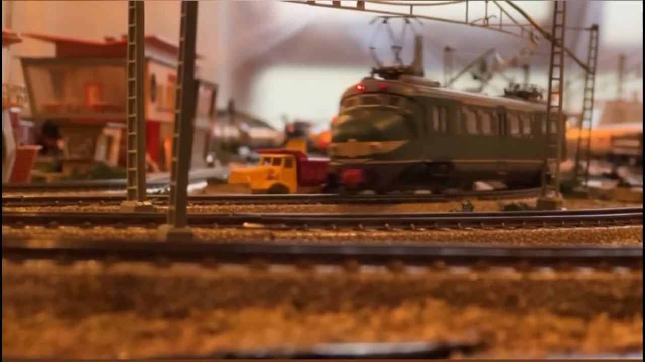 Marklin HO vintage M-track analog train layout 2022 film 54 - YouTube