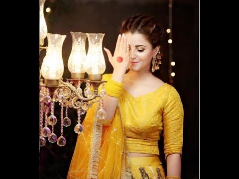 BEAUTIFUL PAKISTANI NEWS ANCHOR NEELUM YOUSAF MEHNDI - YouTube