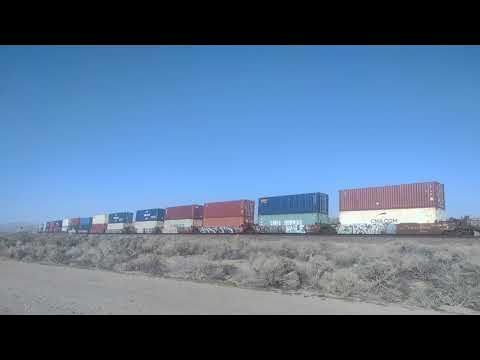 EB BNSF Port Stack Train Feat Duo Rear DPUs In Hodge Ca! (Con) #bigbossrailfanner - YouTube