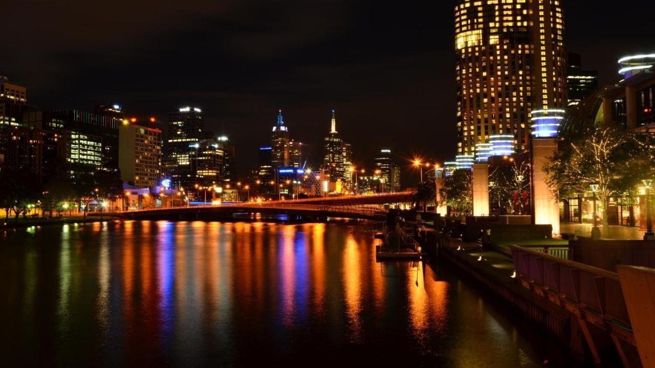 Metro Apartments On Bank Place, Melbourne, Australia - YouTube