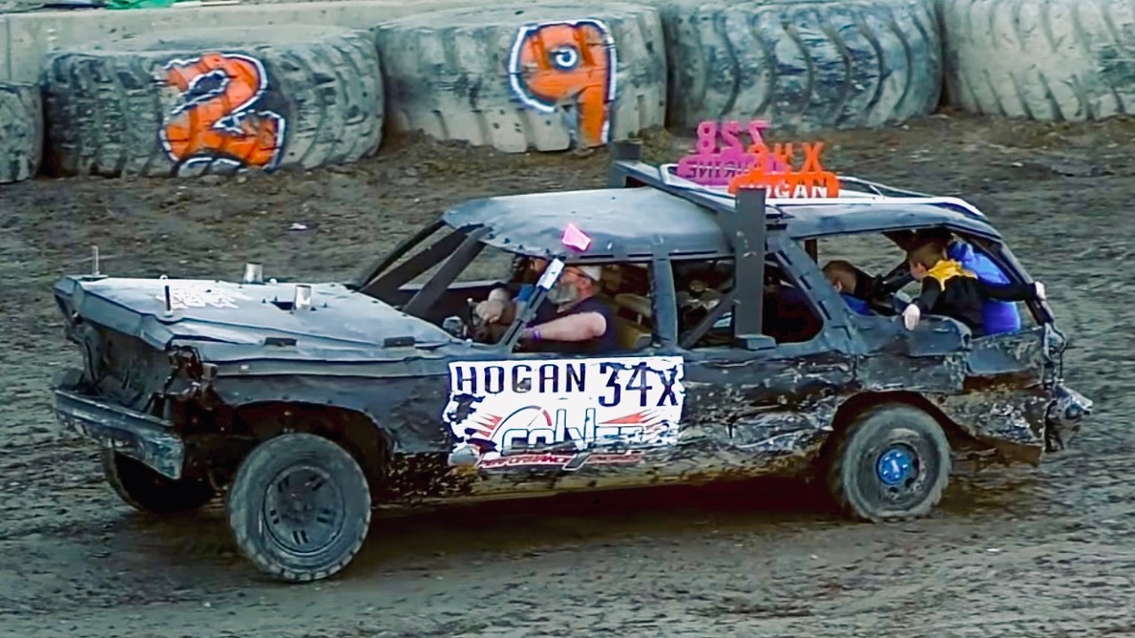 2 Man Extreme Demolition Derby Full Size Old Iron V8 Big Cars! - YouTube