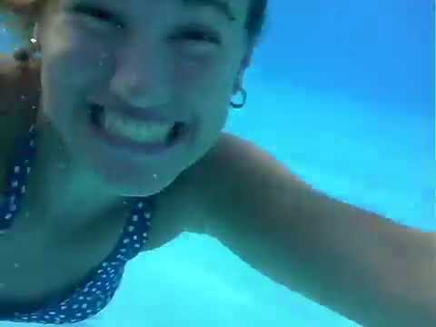 2 girls having fun in the pool! (Pool activities)